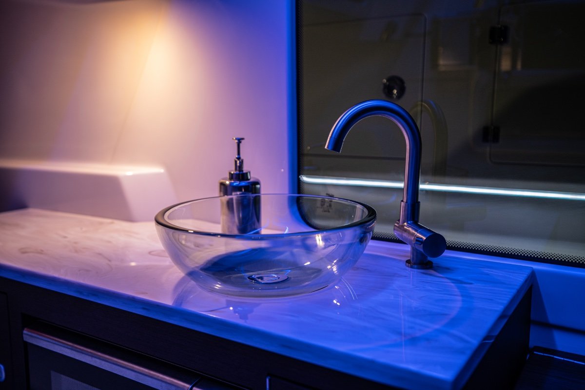 2021 Solace 345 | Boat Research | Yachthub