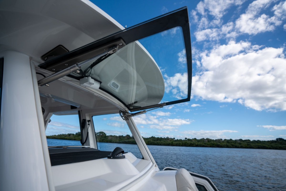 2021 Solace 345 | Boat Research | Yachthub