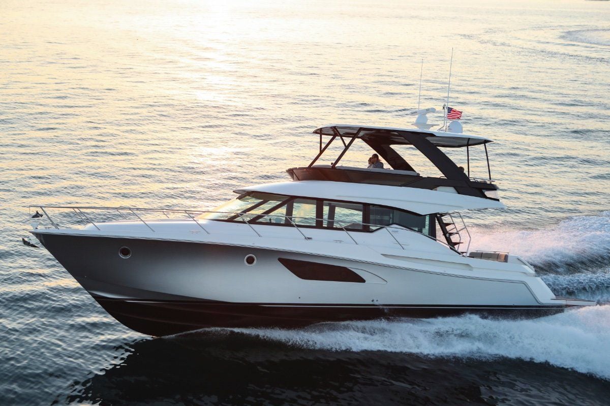 2021 Tiara 53 Flybridge | Boat Research | Yachthub