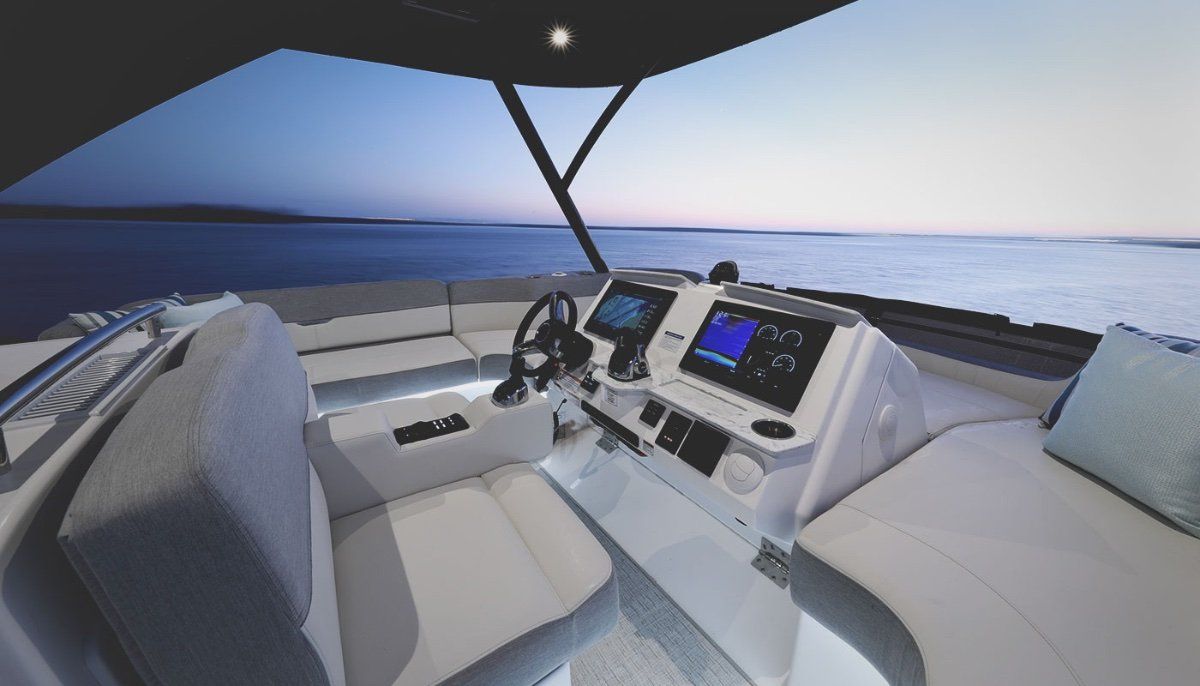 2021 Tiara 53 Flybridge | Boat Research | BoatsOnline