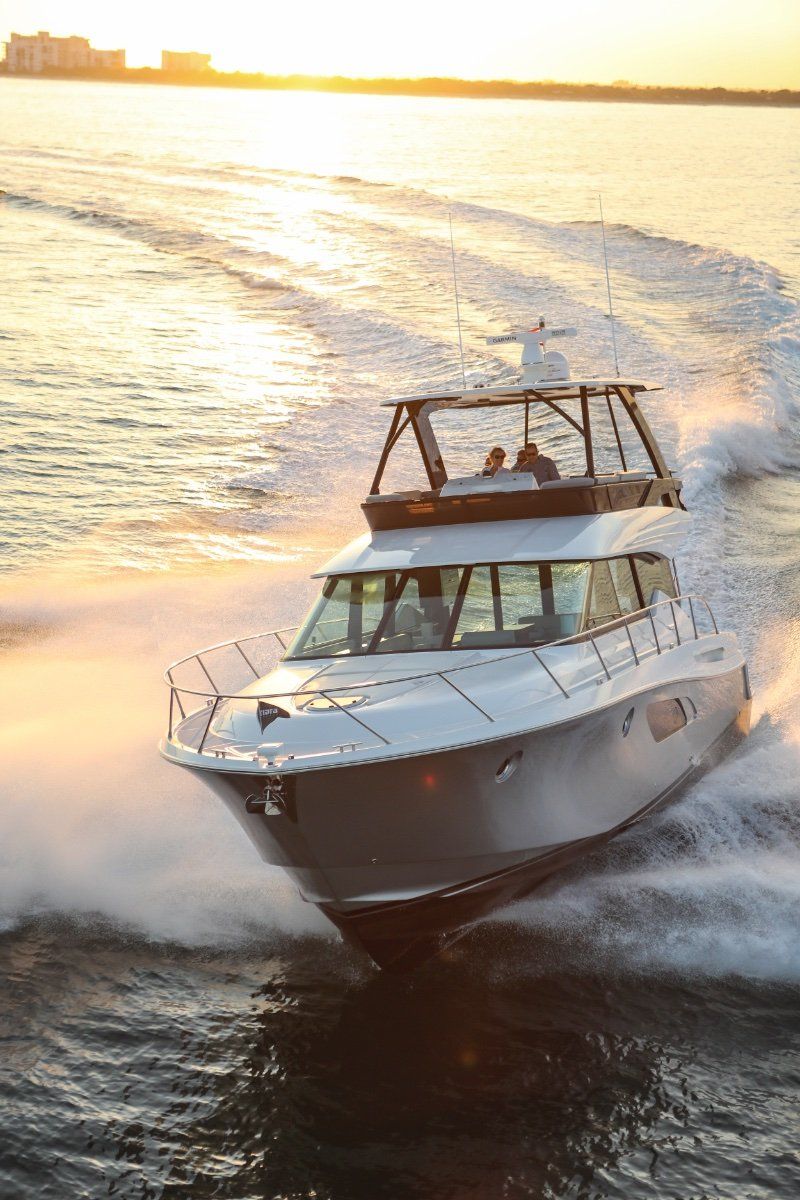 2021 Tiara 53 Flybridge | Boat Research | Yachthub