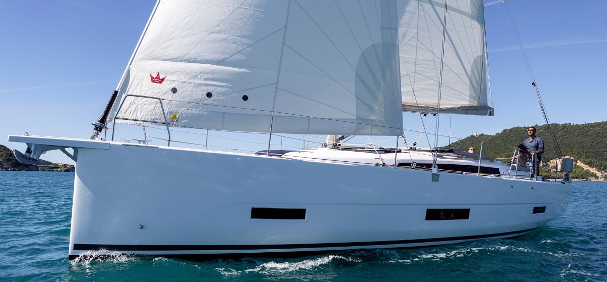 2021 Dufour 390 | Boat Research | Boats Online