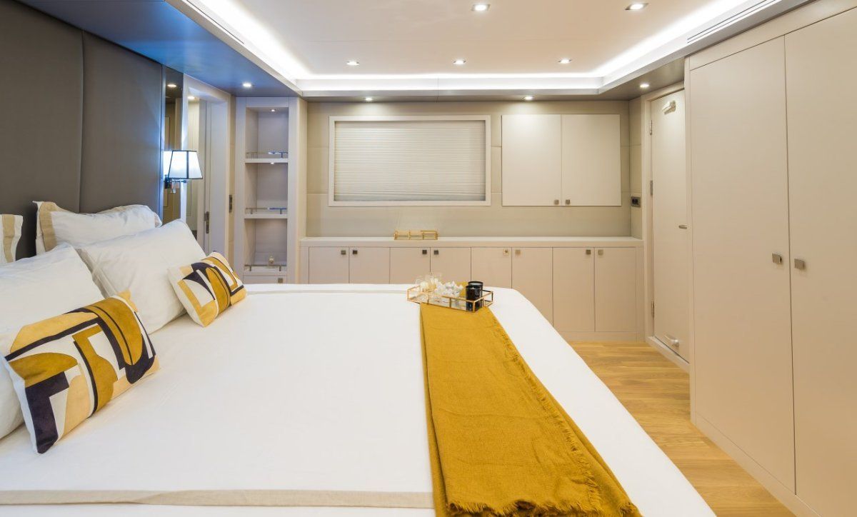 2021 Bering 70 | Boat Research | Yachthub