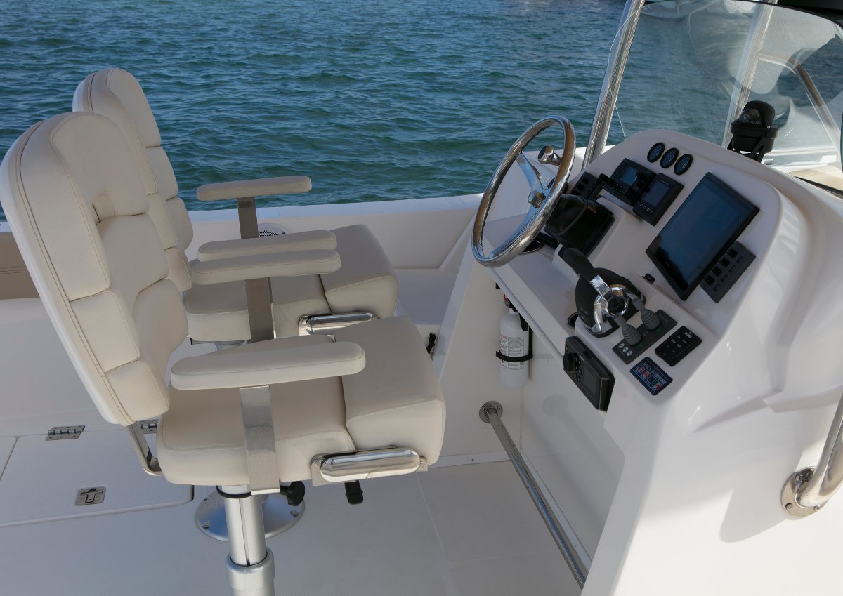 2021 Aspen Power Catamaran L90xl | Boat Research | BoatsOnline