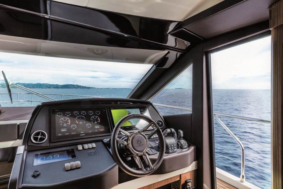 2021 Absolute 52 Fly | Boat Research | Yachthub