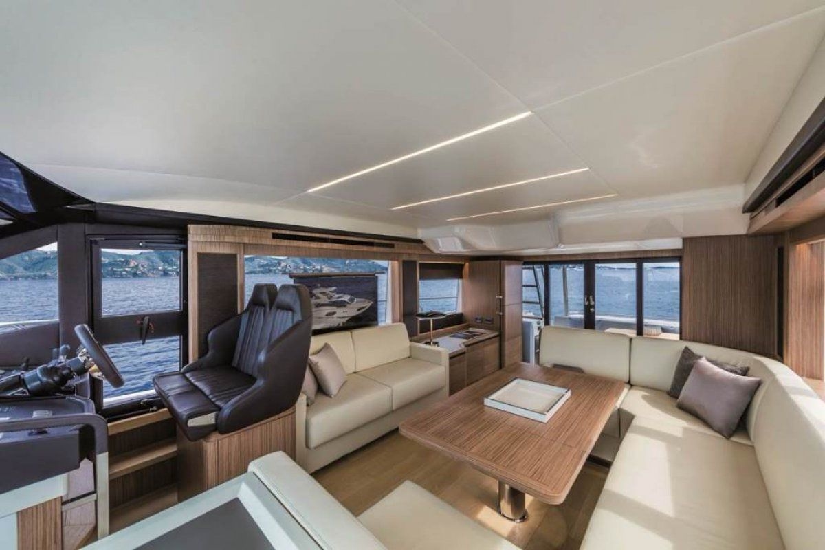 2021 Absolute 52 Fly | Boat Research | Yachthub