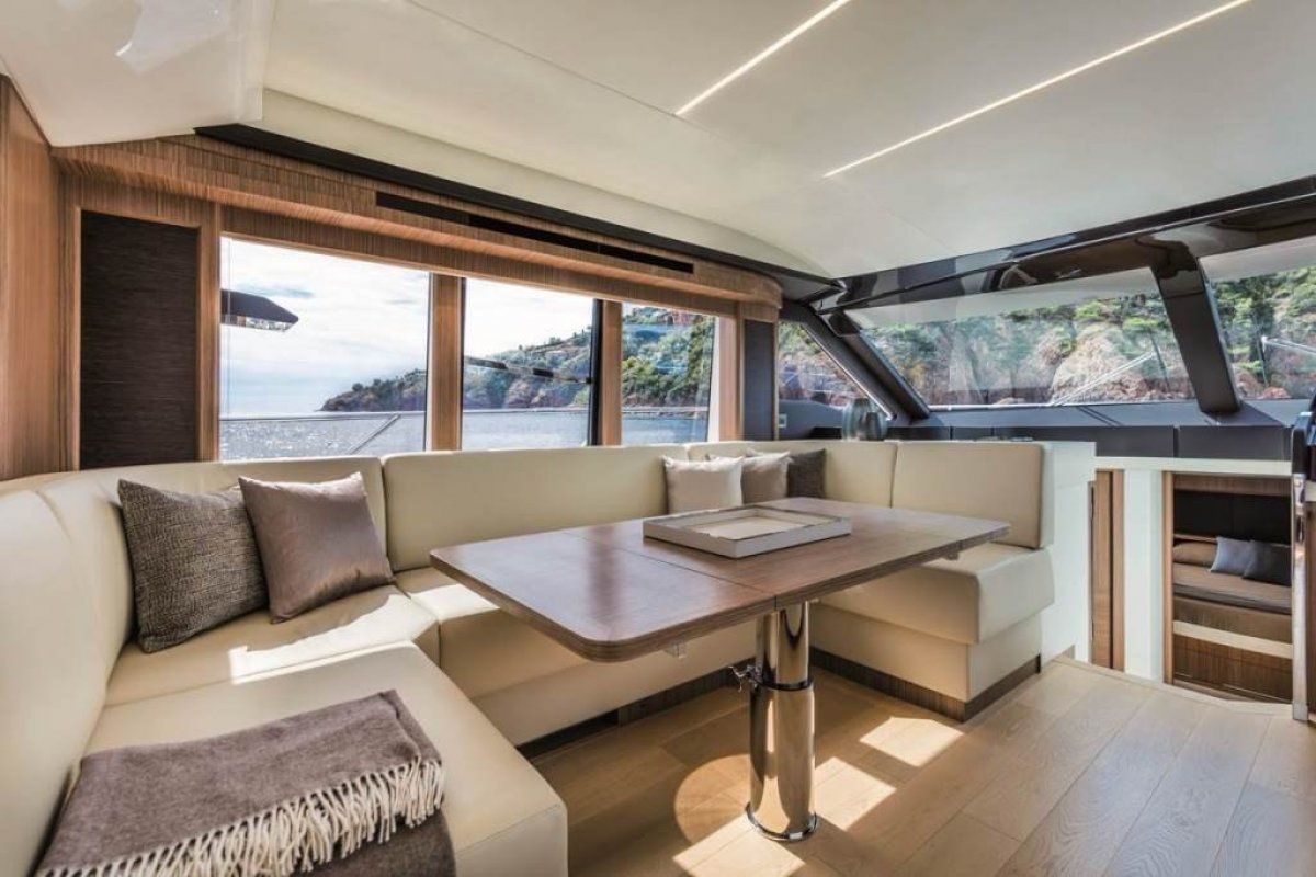 2021 Absolute 52 Fly | Boat Research | Yachthub