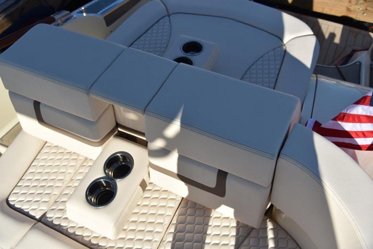 2021 Chris Craft Launch 28gt | Boat Research | Boats Online