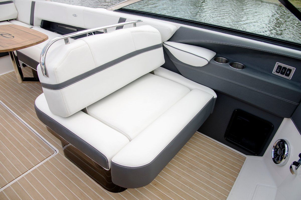 2021 Regal 2800 Bowrider | Boat Research | Yachthub