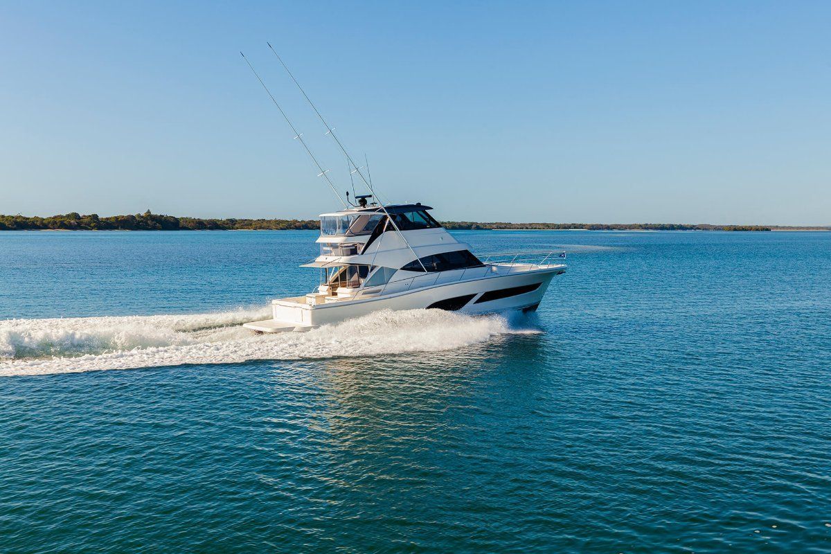 2021 Riviera 50 Sports Motor Yacht | Boat Research | Boats Online