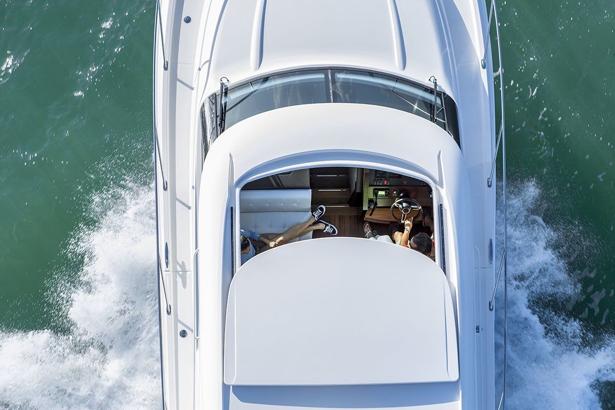 2021 Tiara 3900 Coupe | Boat Research | Yachthub