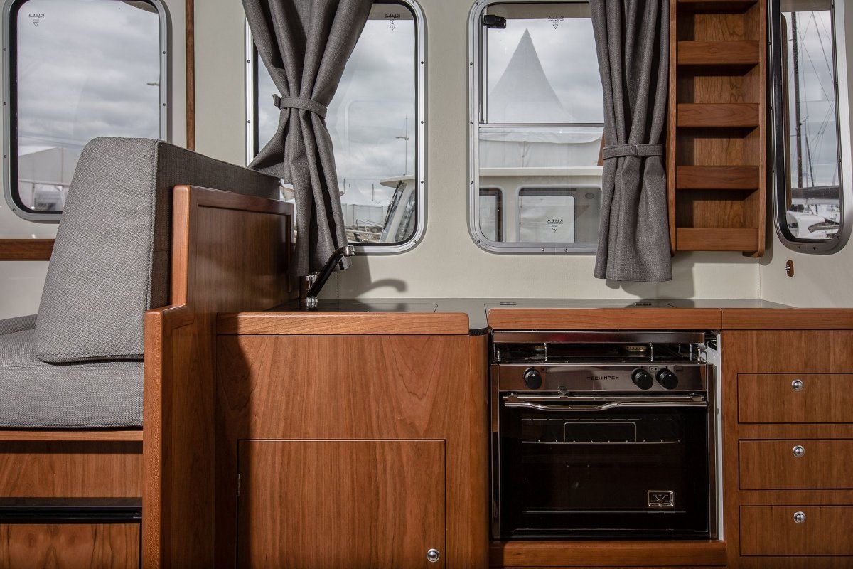 2021 Rhea 850 Timonier | Boat Research | Yachthub