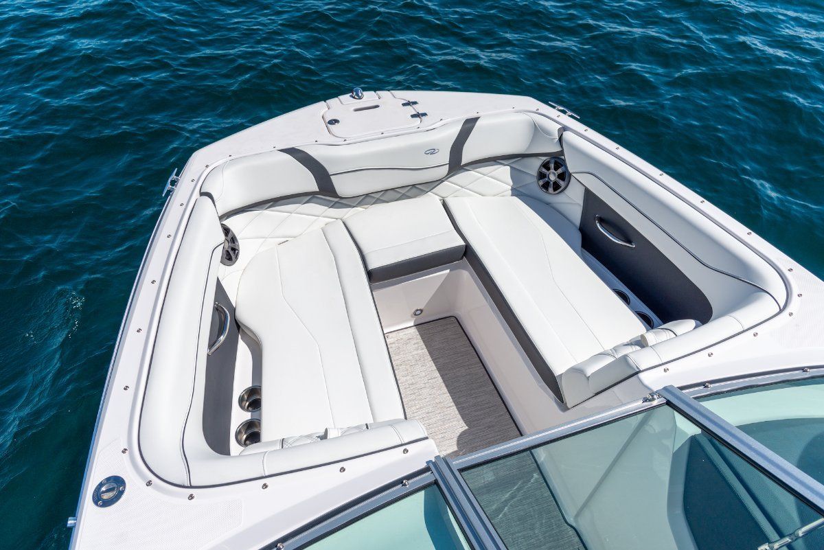 2021 Regal 2200 Fasdeck | Boat Research | Yachthub