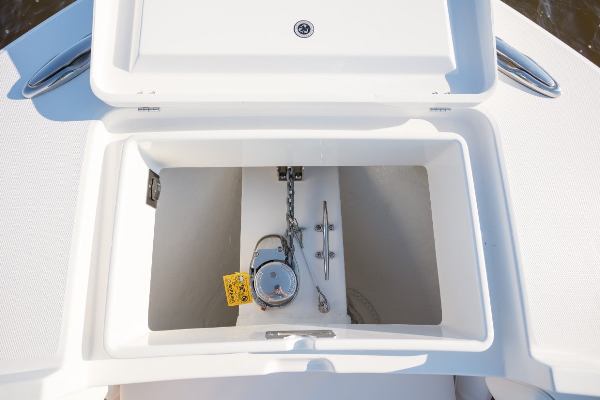 2021 Regulator 34 | Boat Research | Yachthub