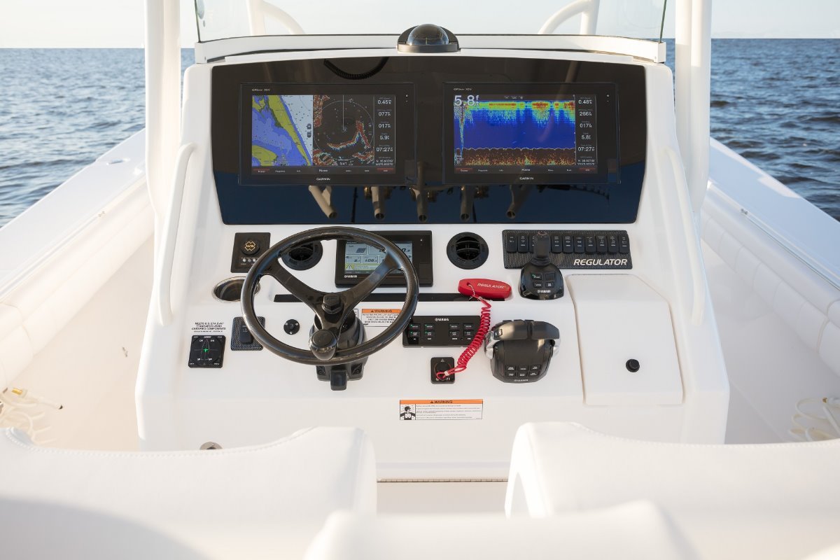 2021 Regulator 34 | Boat Research | Yachthub