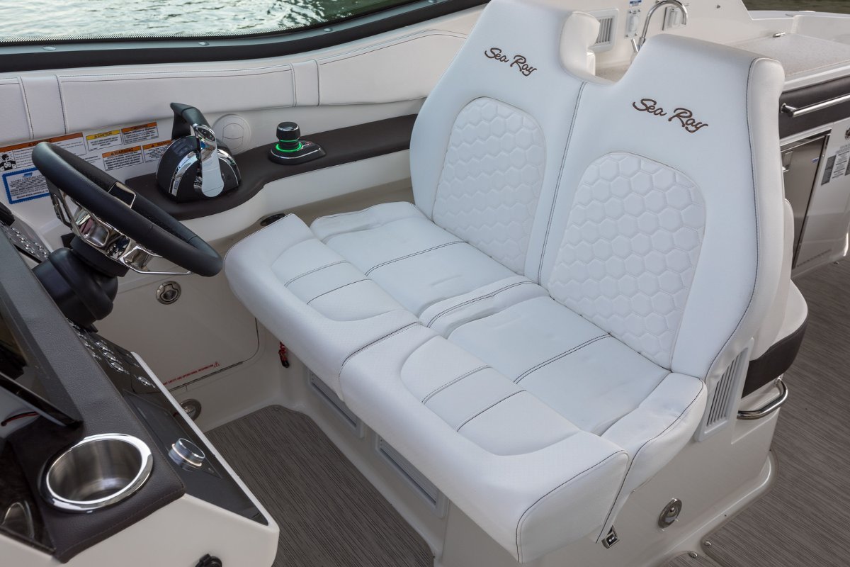 2021 Sea Ray 320 Sundancer Ob | Boat Research | BoatsOnline