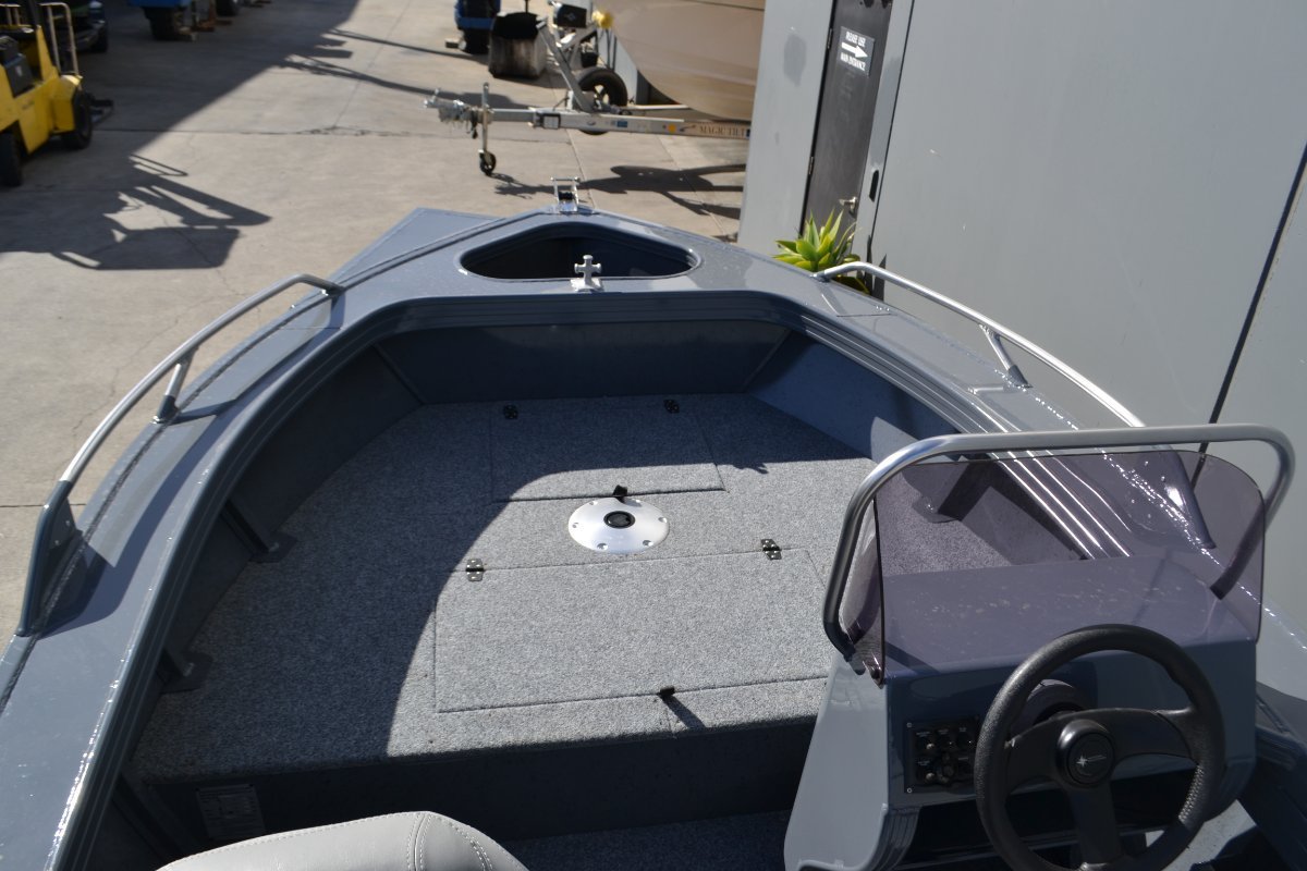 2021 Stessco Renegade 440 | Boat Research | Yachthub