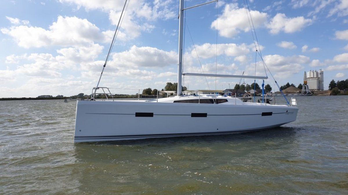 2021 Viko S35 | Boat Research | Yachthub
