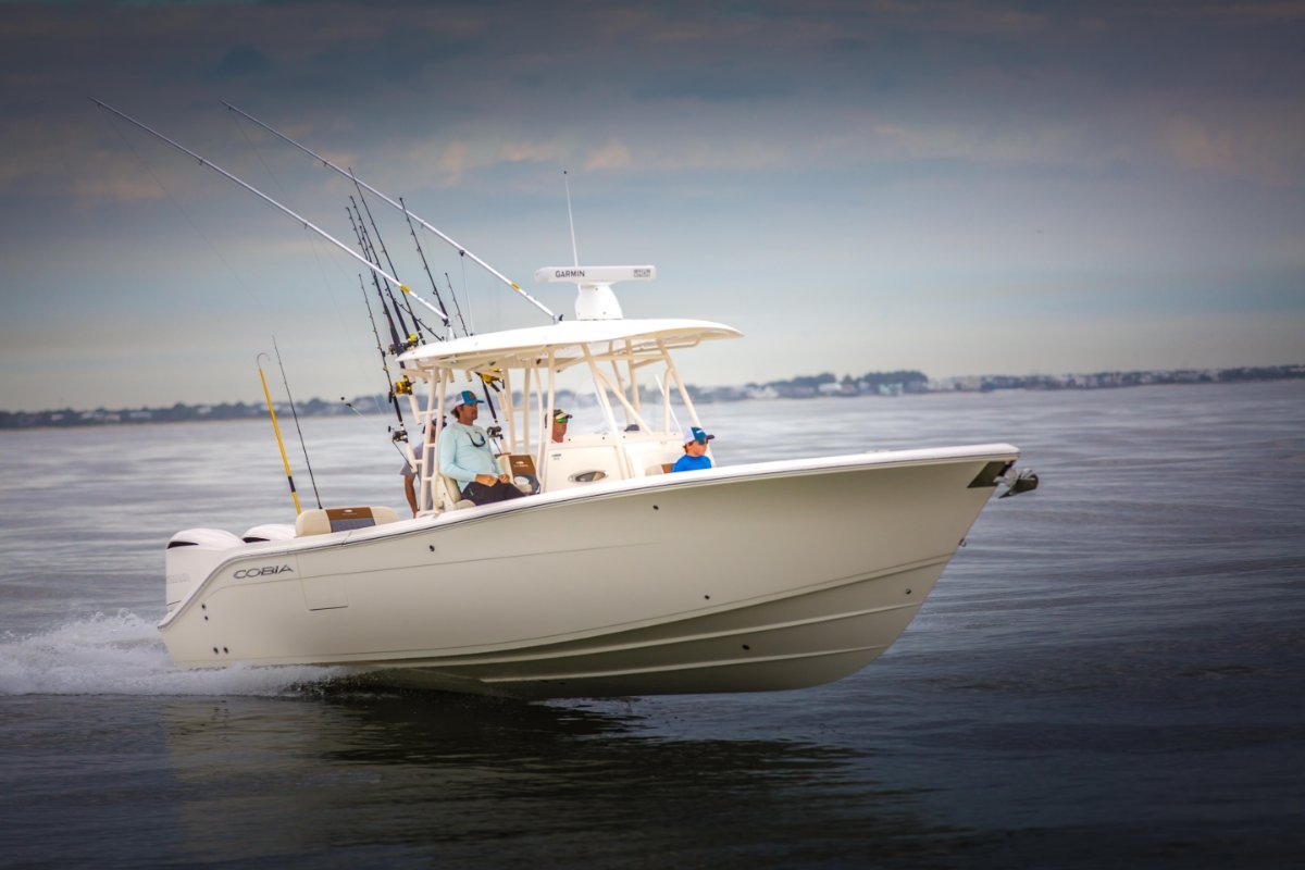 2021 Cobia 301 Centre Console | Boat Research | BoatsOnline