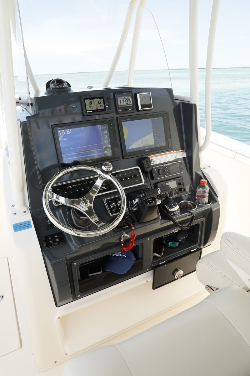 2021 Cobia 301 Centre Console | Boat Research | Yachthub