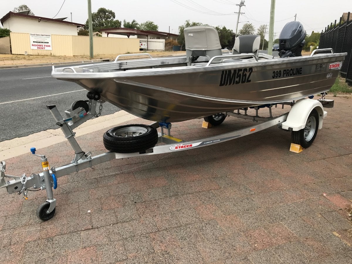 2022 Stacer 399 Proline | Boat Research | Boats Online