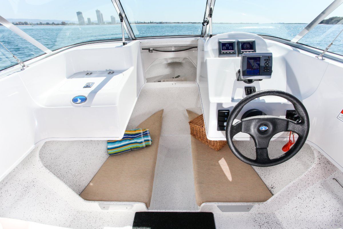 2022 Haines Signature 525f | Boat Research | Yachthub