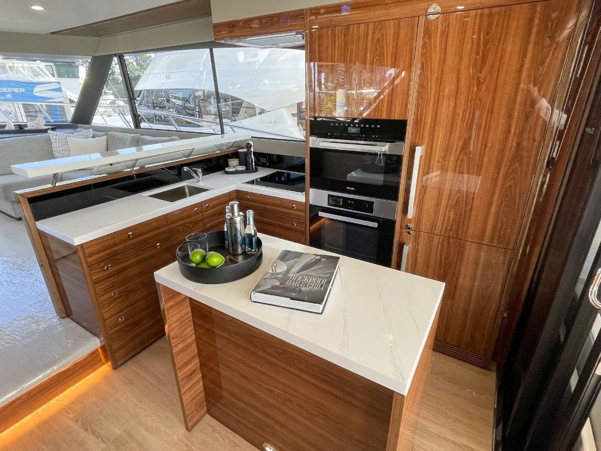 2022 Maritimo M600 Offshore | Boat Research | Boats Online