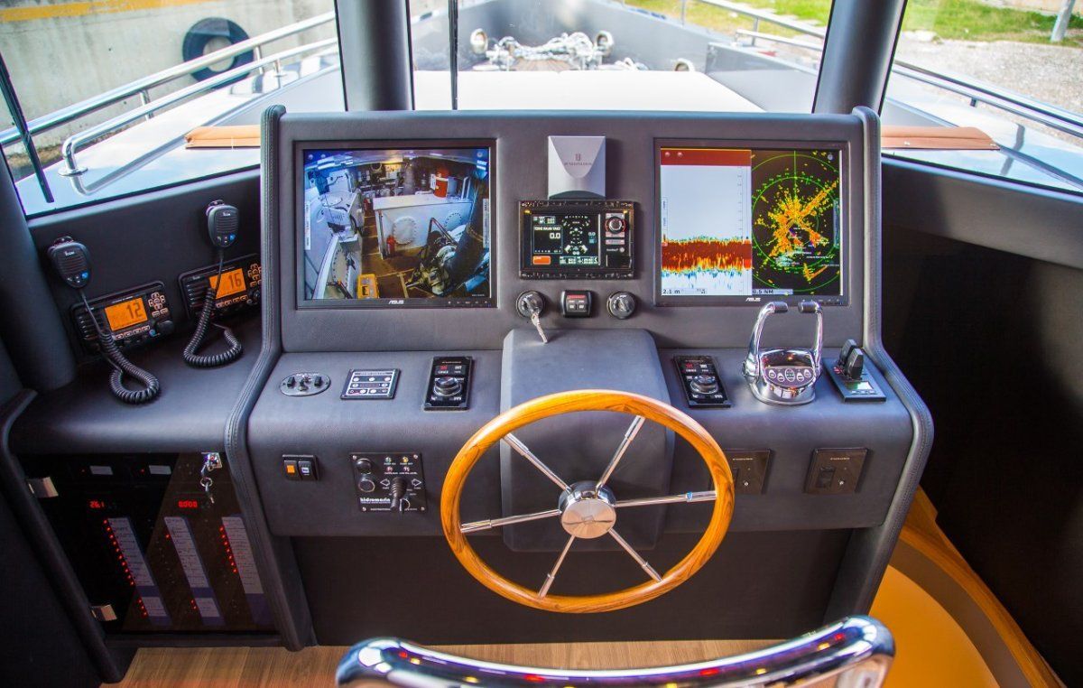 2022 Bering 70 | Boat Research | Yachthub