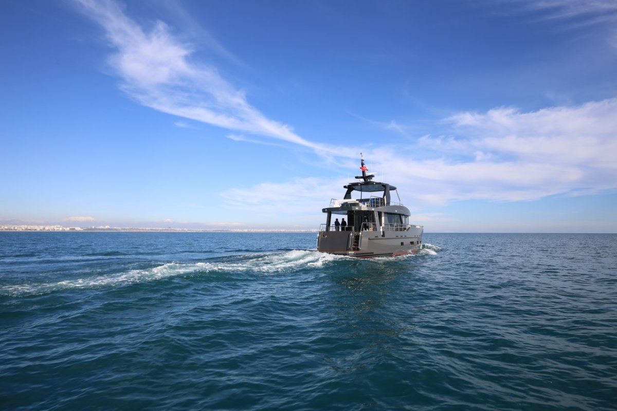 2022 Bering 70 | Boat Research | Yachthub