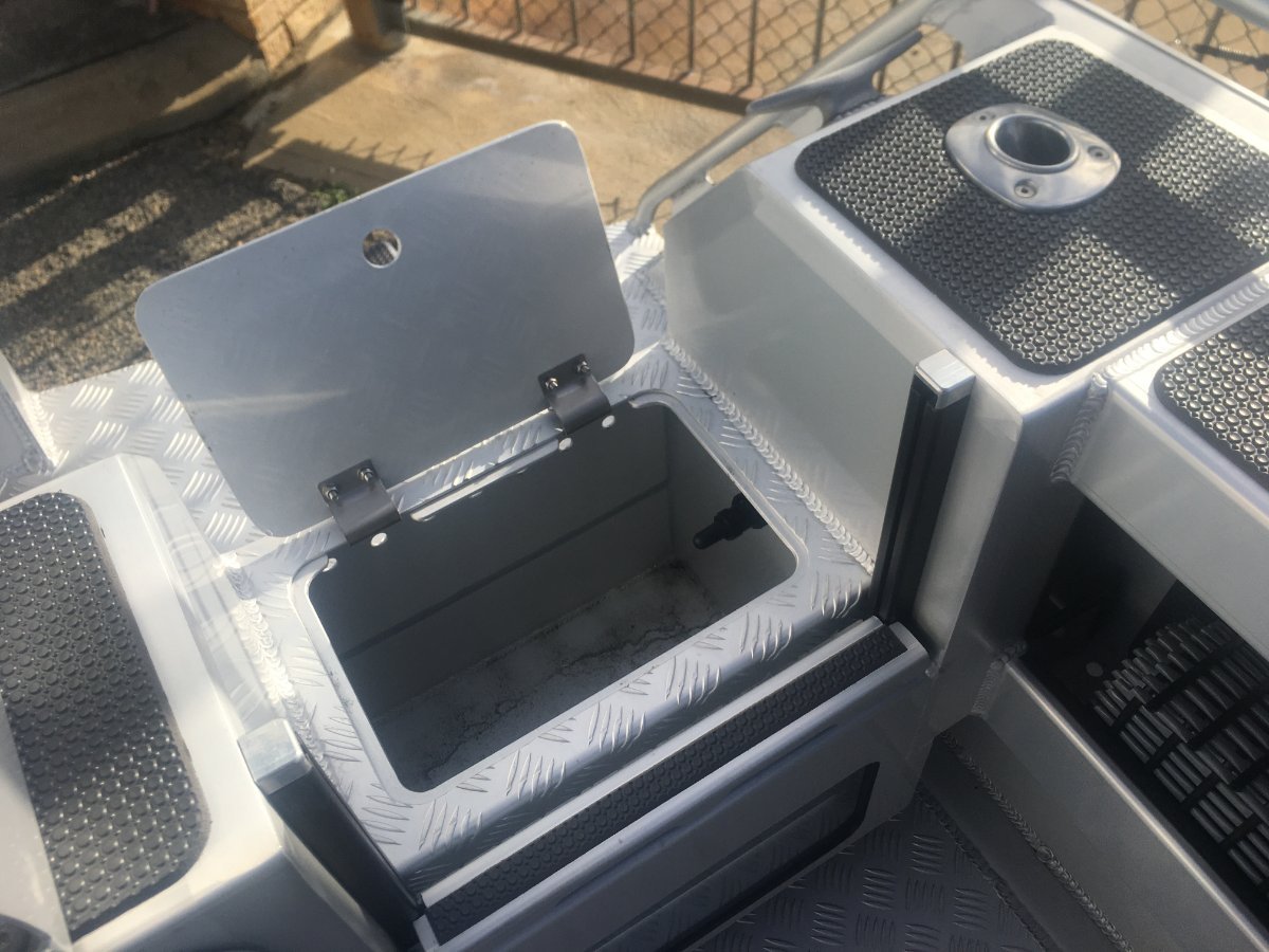 2021 Surtees 540 Workmate Hardtop | Boat Research | Boats Online