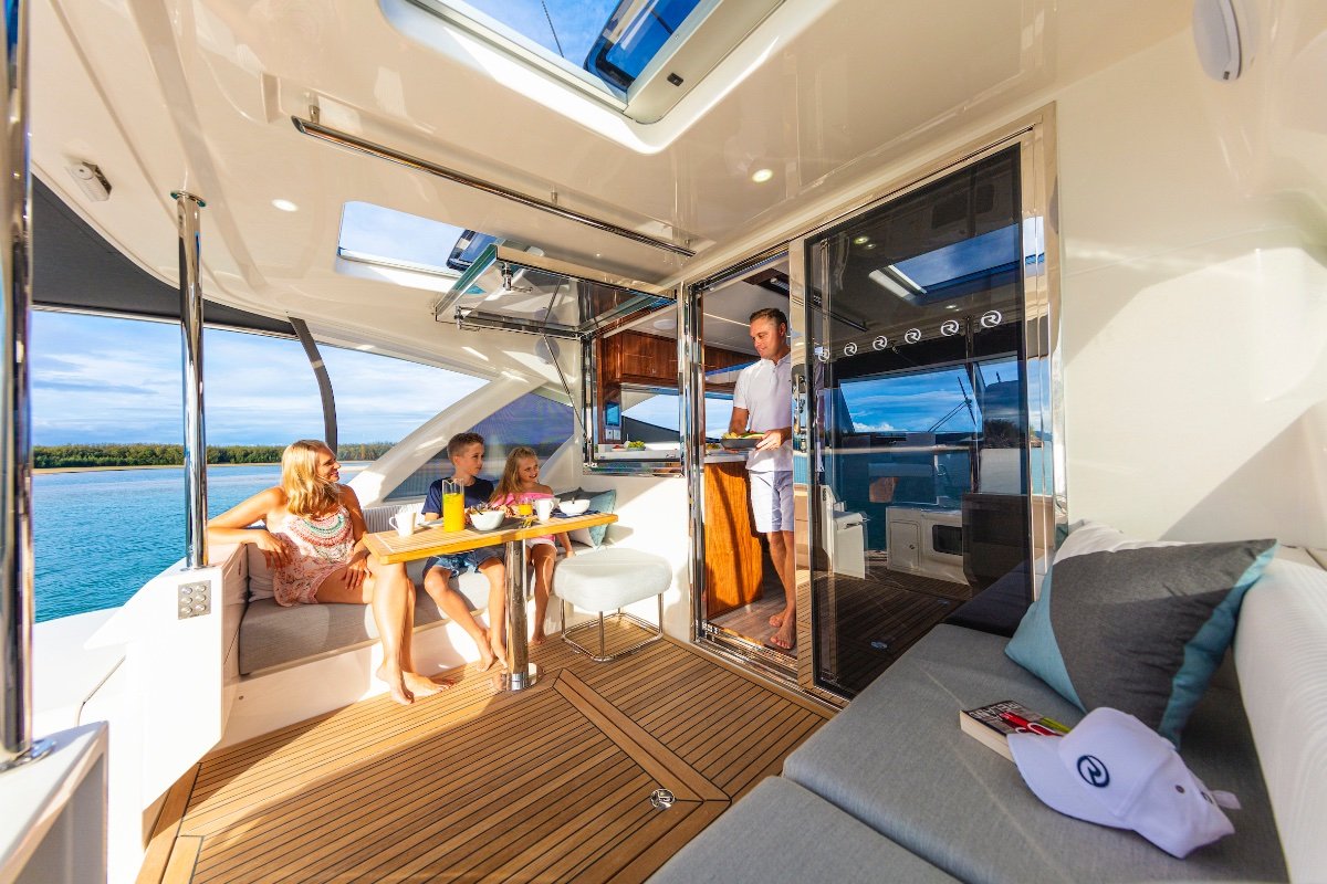 2021 Riviera 505 Suv | Boat Research | Yachthub