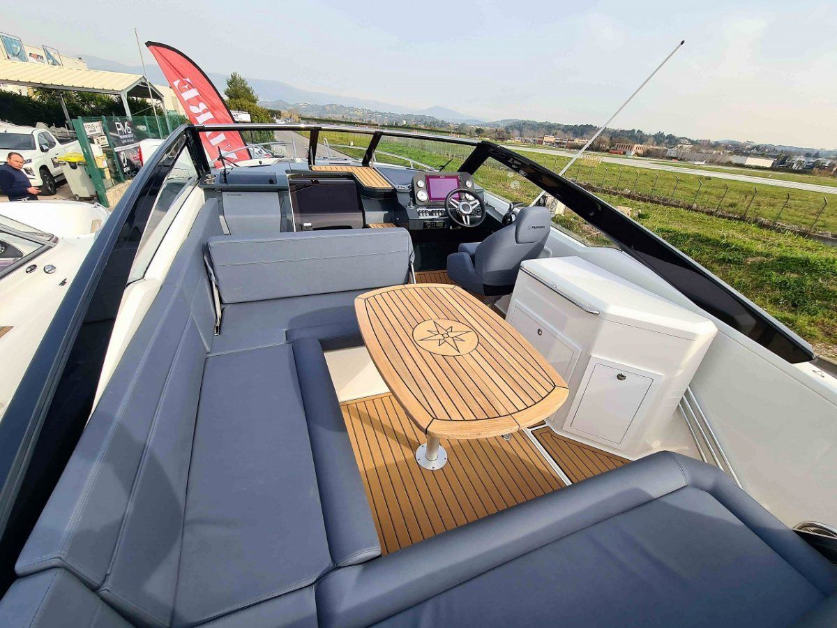 2022 Parker 800 Cruiser | Boat Research | BoatsOnline