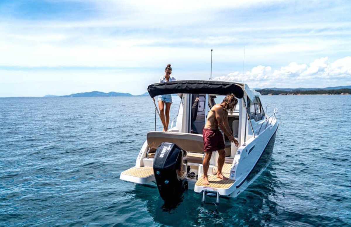 2021 Arvor 675 Weekender | Boat Research | Boats Online