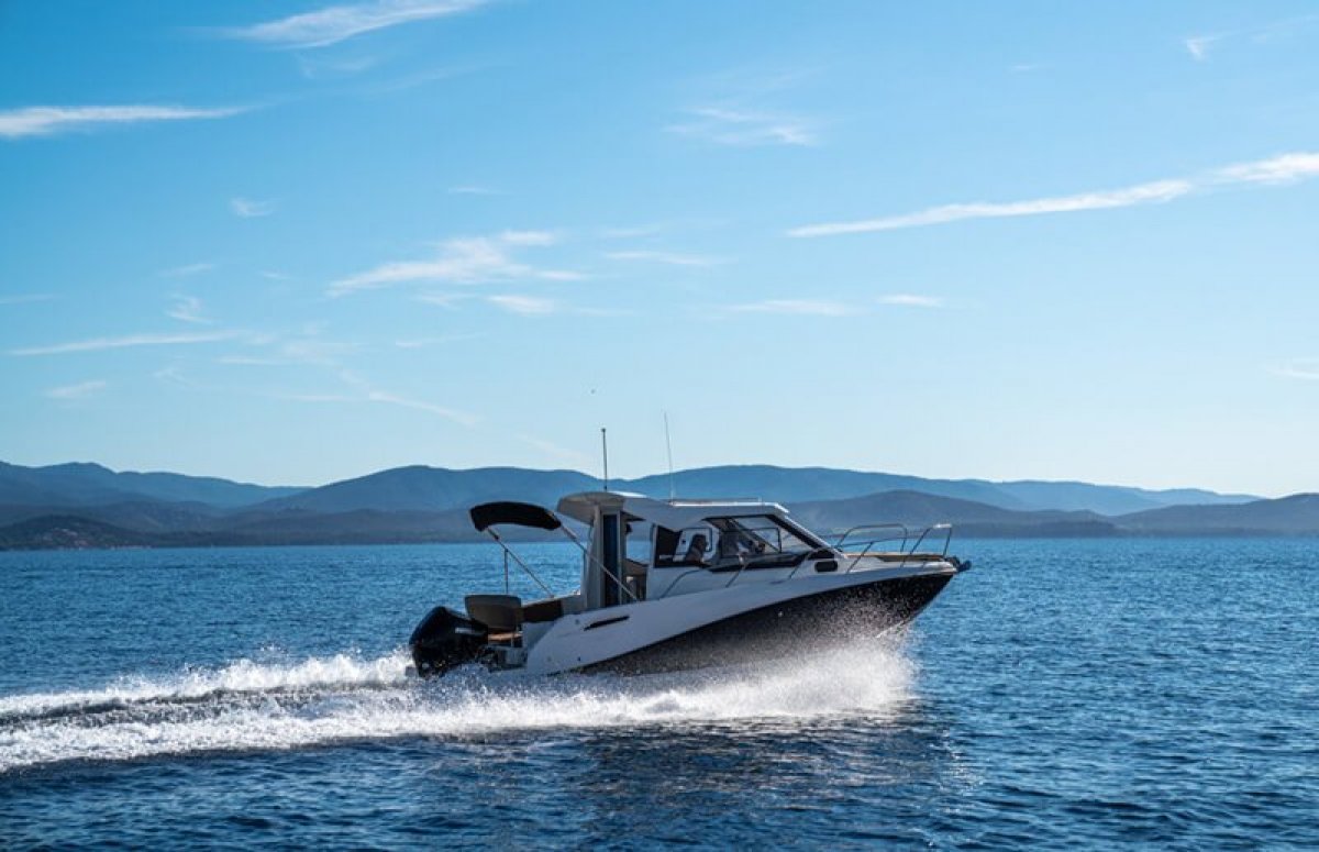 2021 Arvor 675 Weekender | Boat Research | BoatsOnline