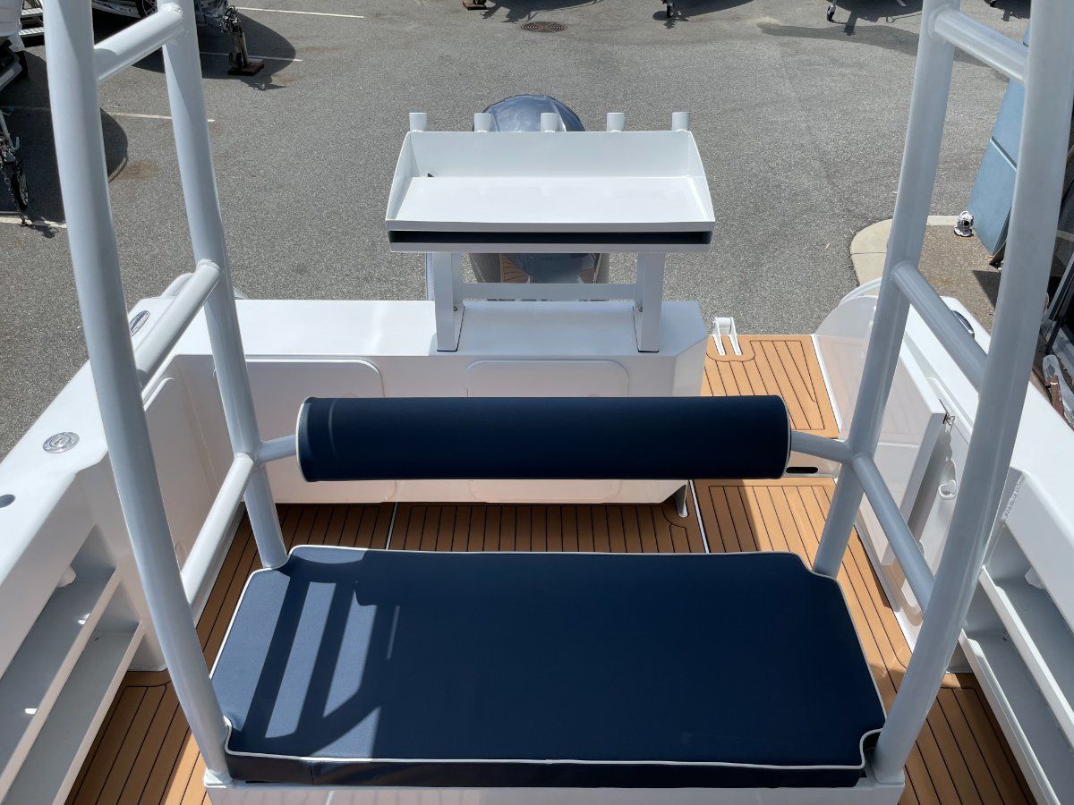 2021 Bombora 610 Centre Console | Boat Research | Yachthub