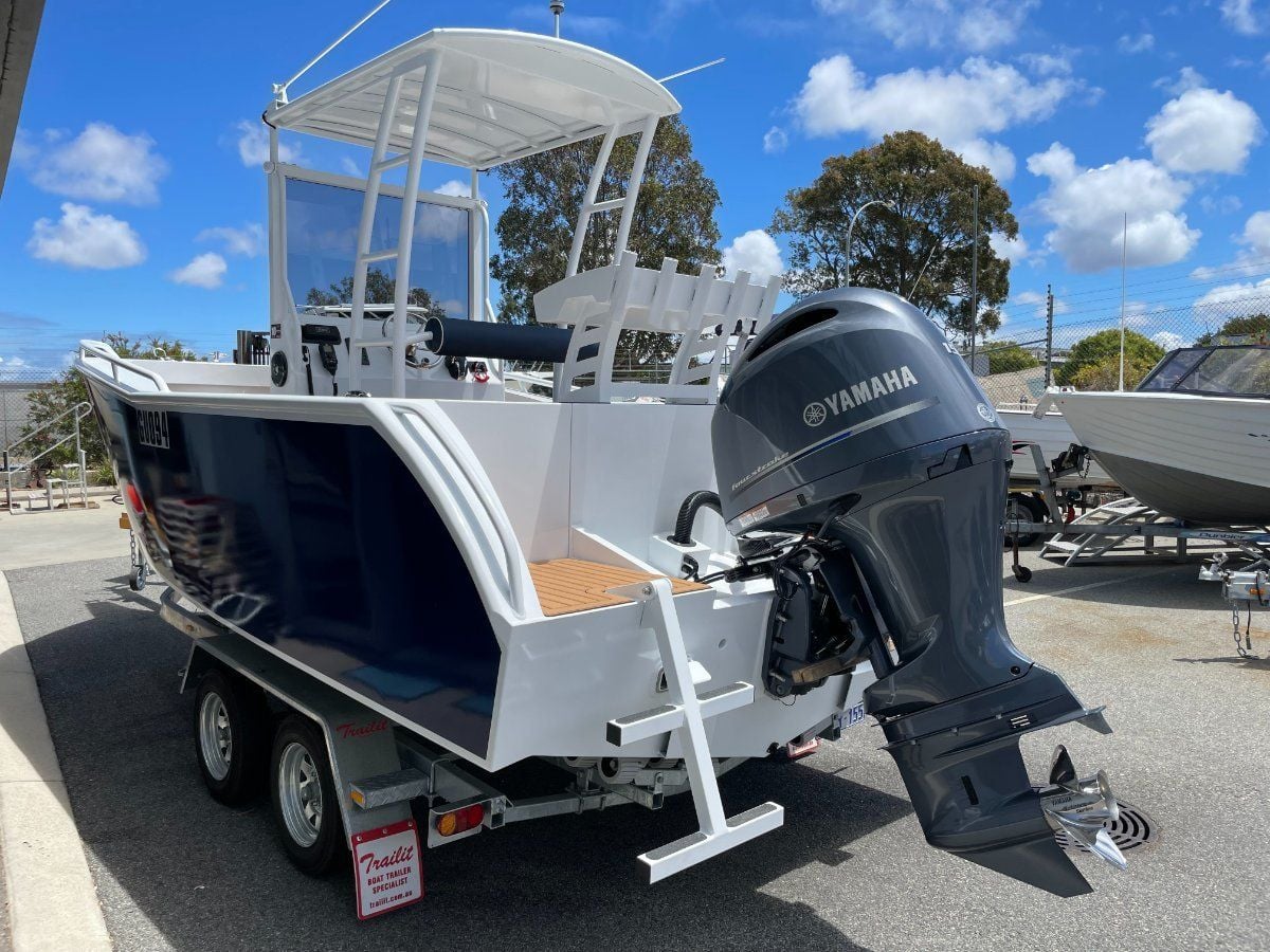 2021 Bombora 610 Centre Console | Boat Research | Yachthub