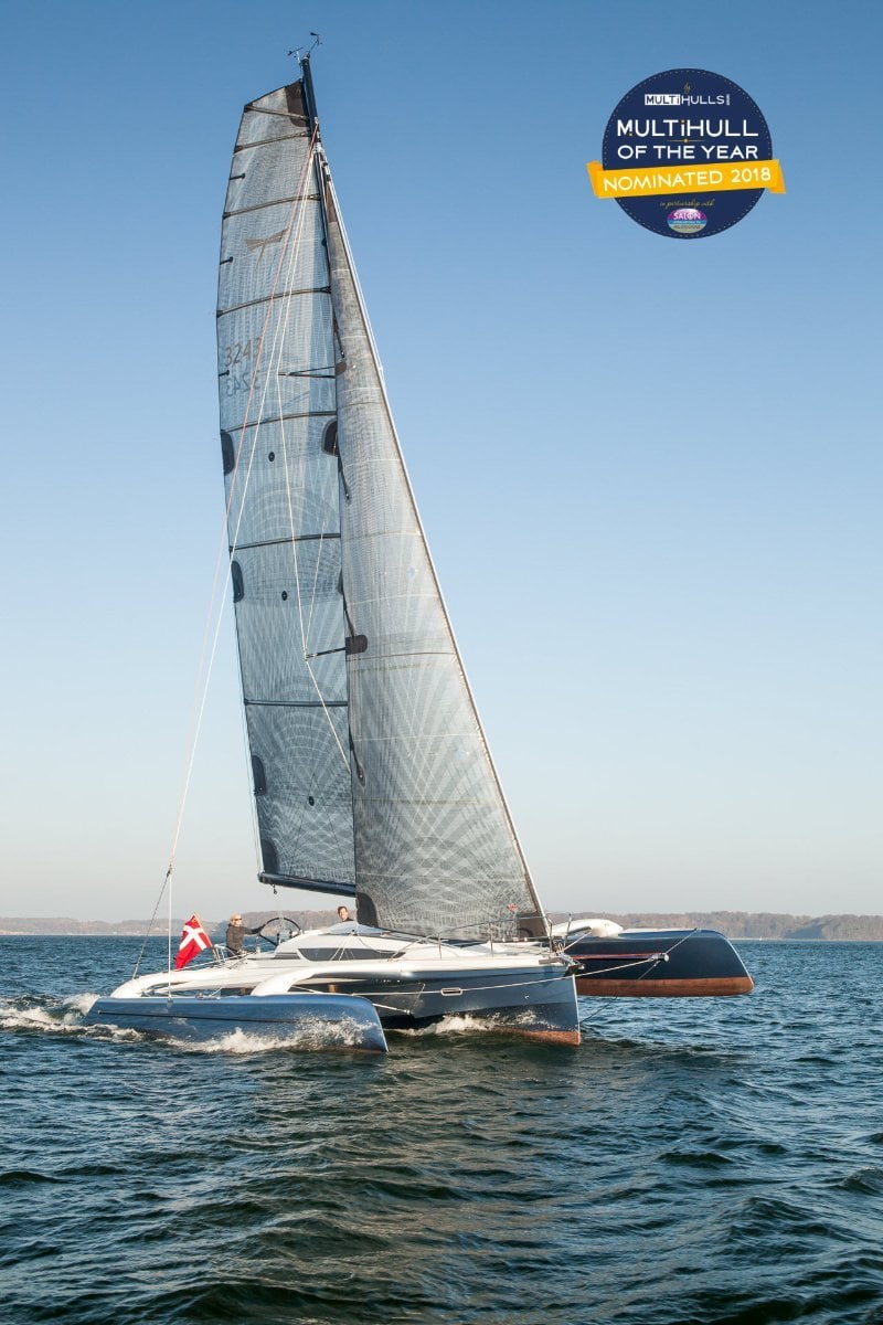 2022 Dragonfly 32 Evolution | Boat Research | Yachthub