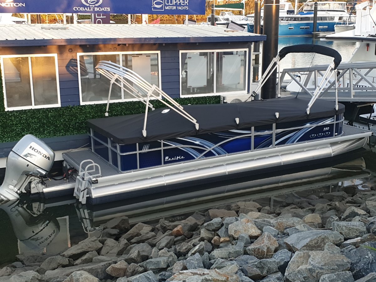 2022 Pacific Pontoons 270 | Boat Research | Boats Online