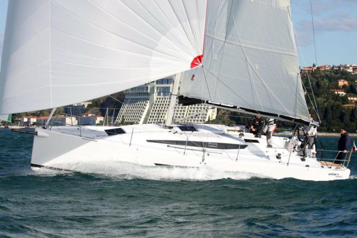 2015 Elan E4 | Boat Research | Yachthub
