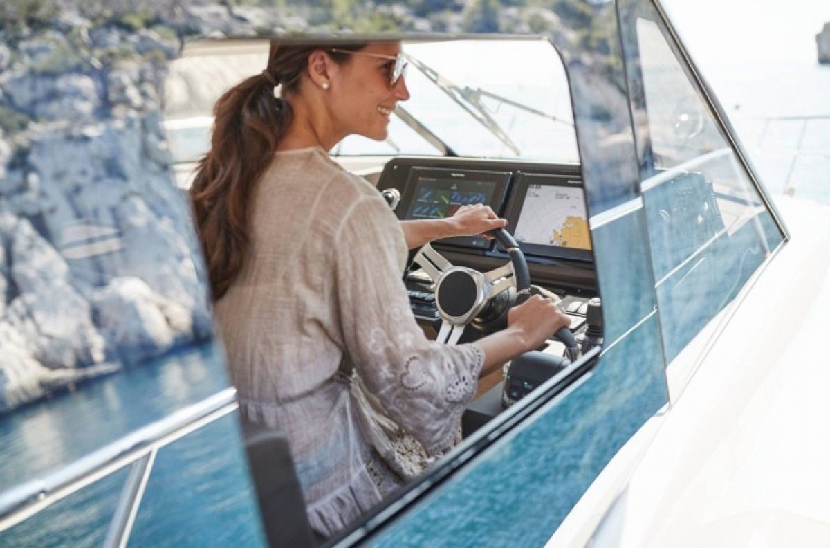 2023 Prestige 460 S | Boat Research | Yachthub