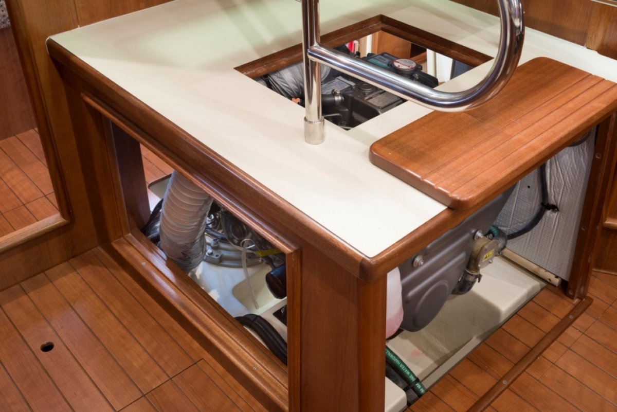 2015 Hunter 37 | Boat Research | Yachthub