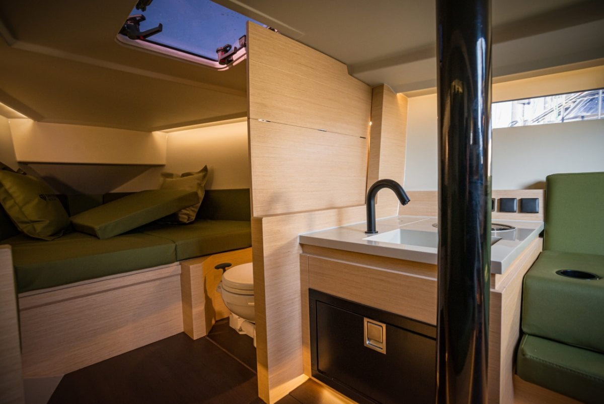 2023 Saffier S33 | Boat Research | Boats Online