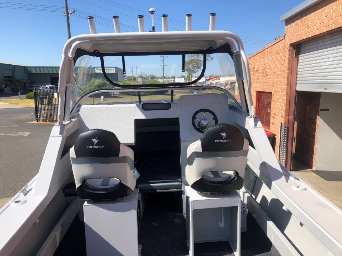 2022 Formosa 635 Srt Sports Half Cabin | Boat Research | BoatsOnline