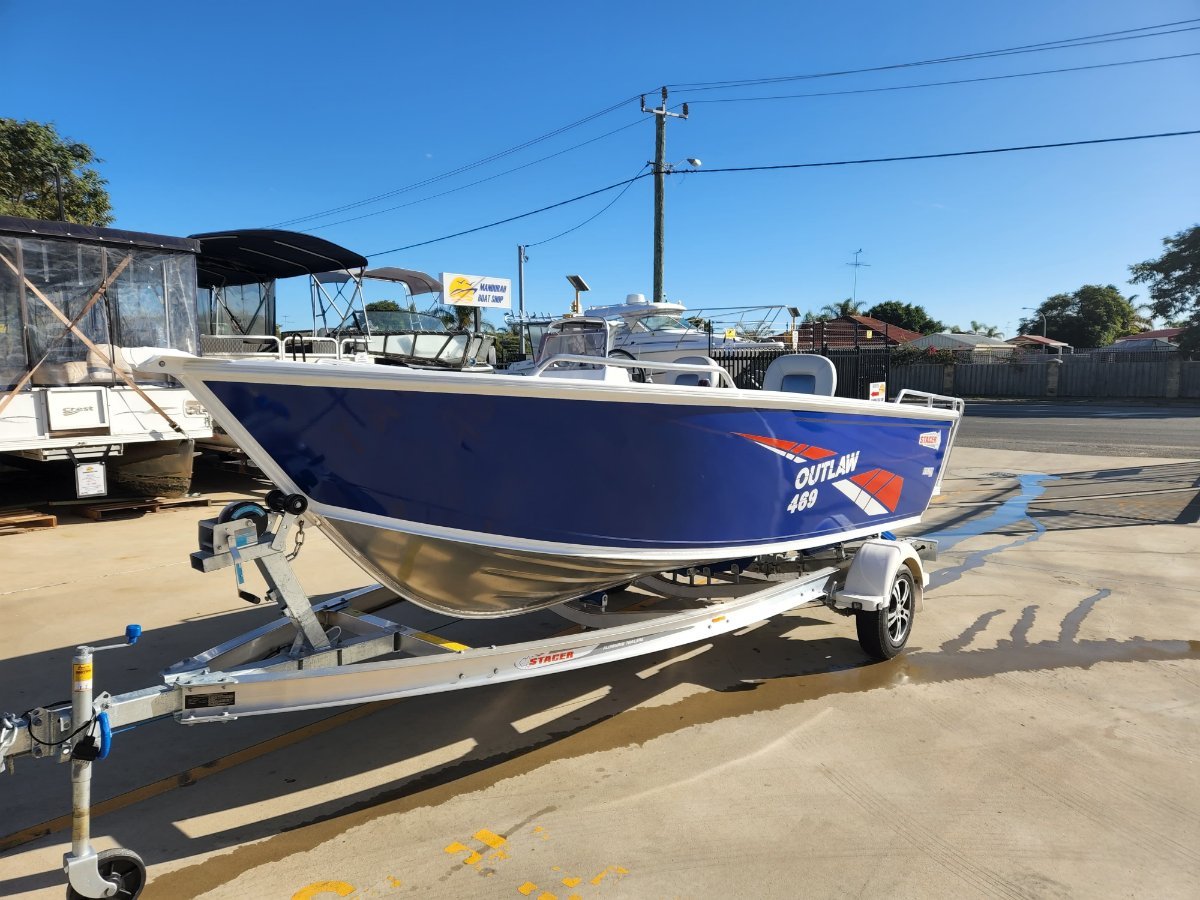 2022 Stacer 469 Outlaw Side Console | Boat Research | BoatsOnline