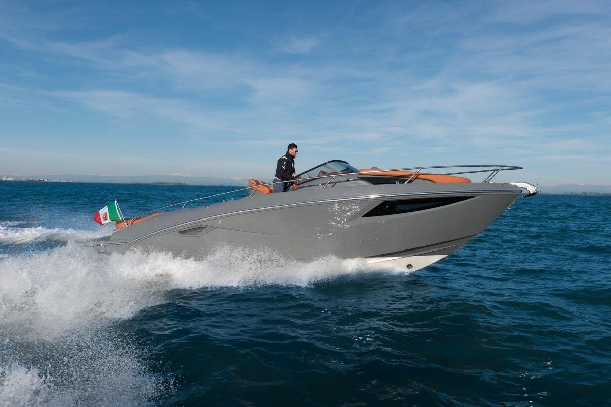 2023 Cranchi E30 Endurance | Boat Research | Yachthub