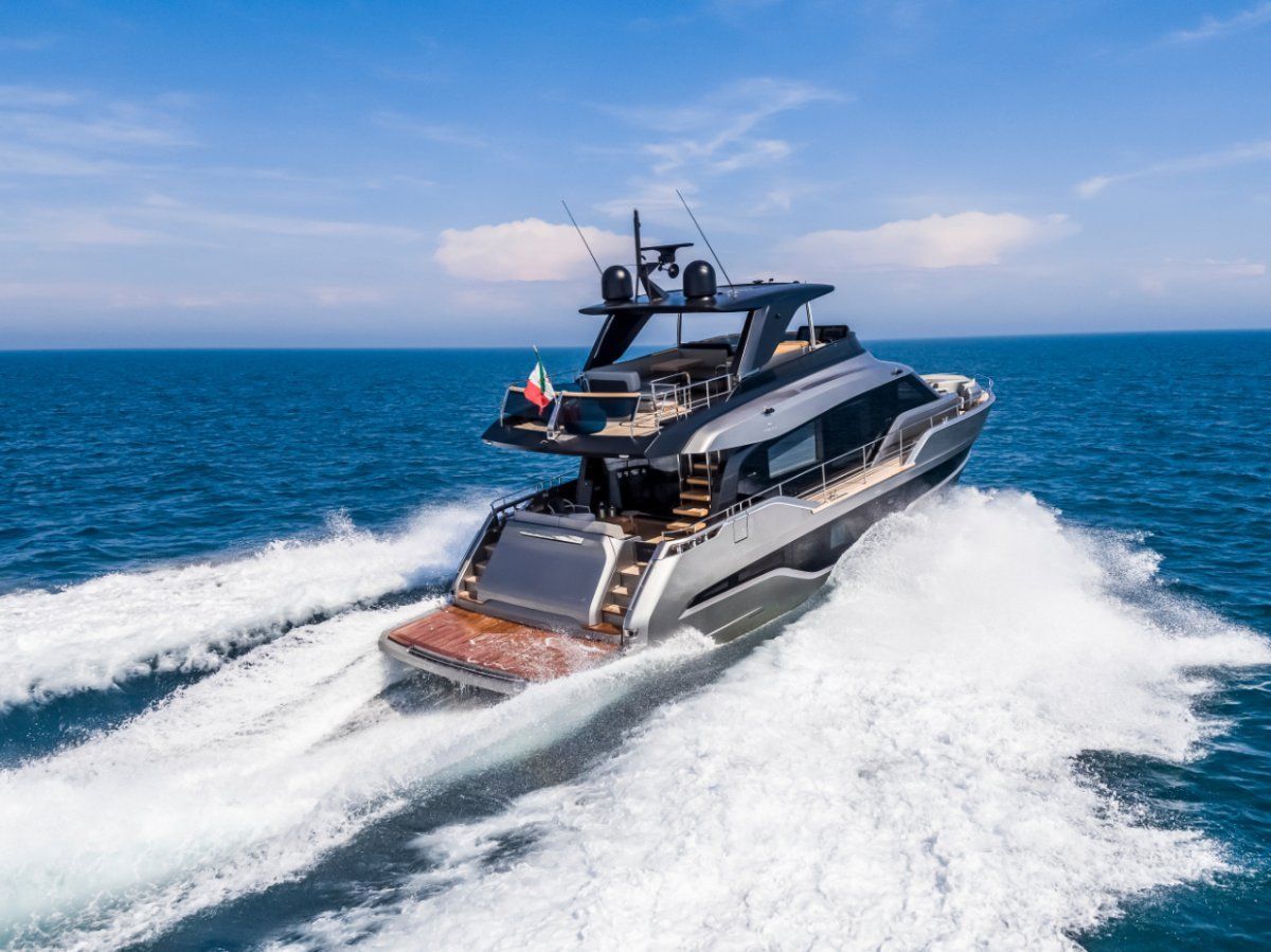 2023 Cranchi Sessantasette 67 | Boat Research | Yachthub