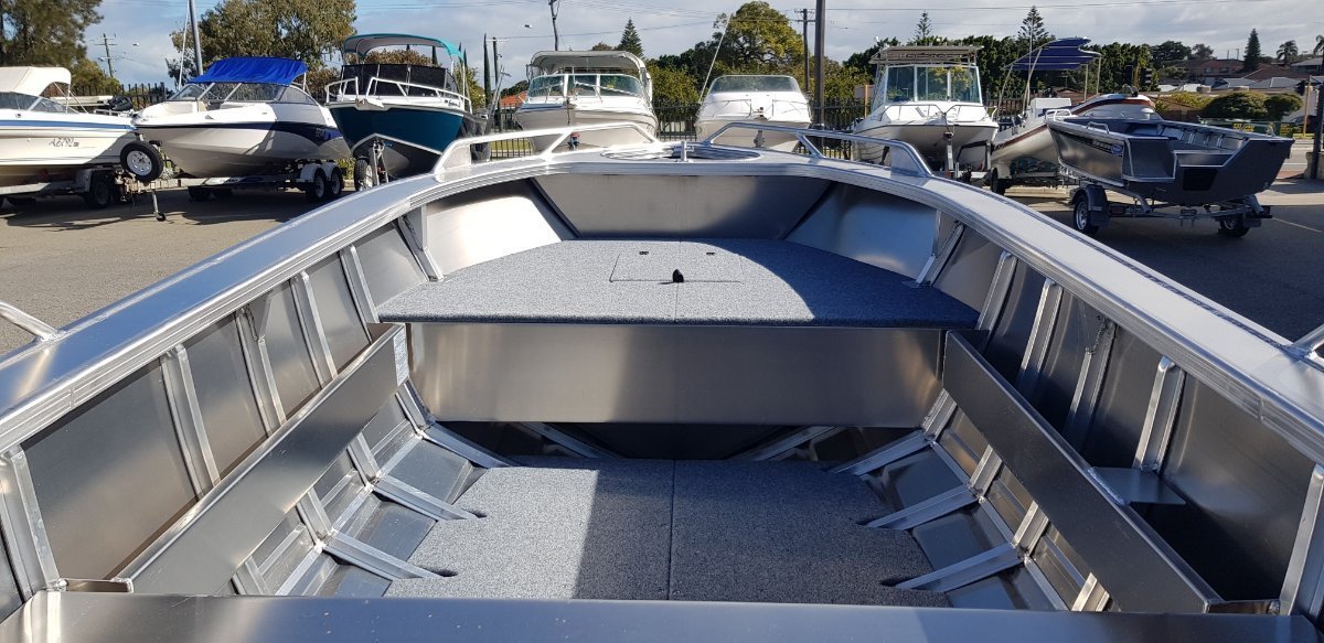 2022 Stessco Catcher 409 Ltd | Boat Research | BoatsOnline