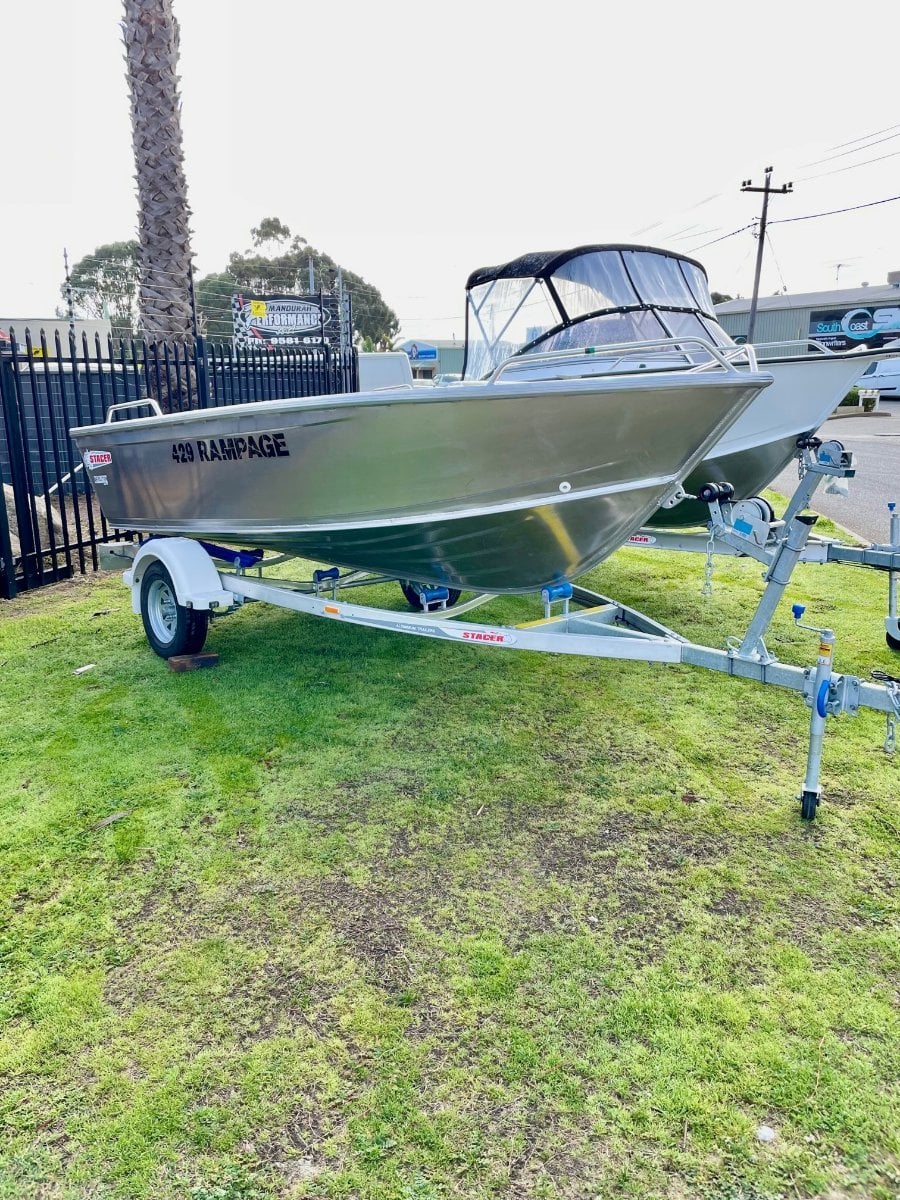 2022 Stacer 429 Rampage | Boat Research | Boats Online