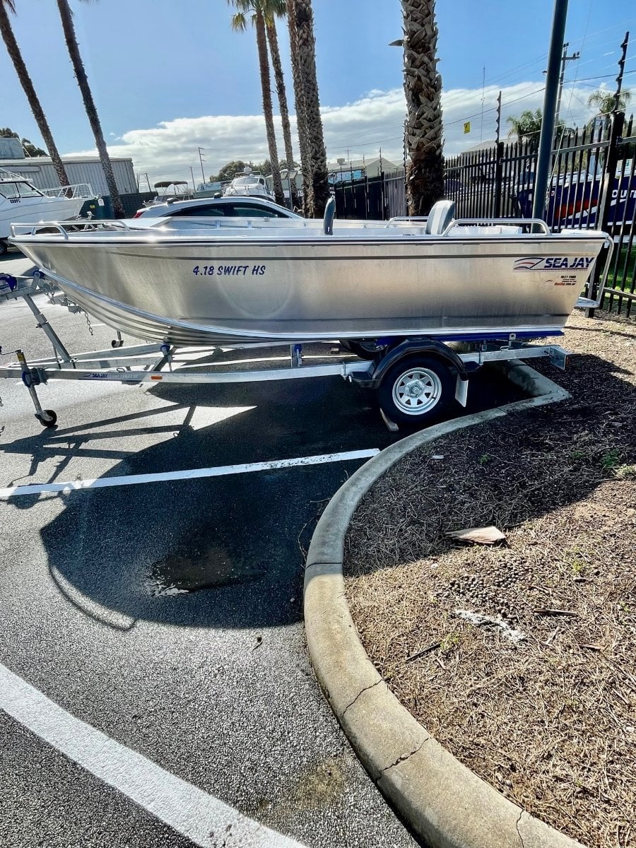 2022 Sea Jay 4.18 Swift Hs | Boat Research | Boats Online