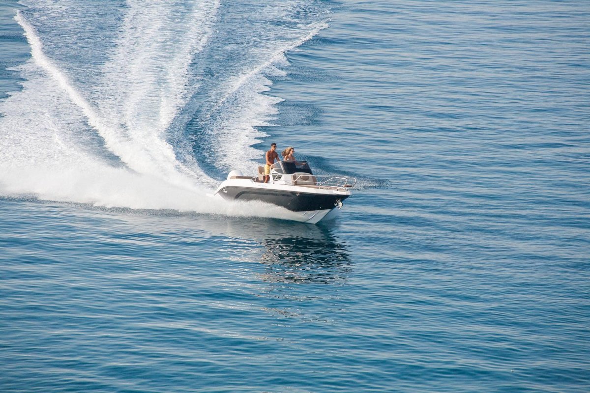 2022 Ranieri Next 220 Sh | Boat Research | Boats Online